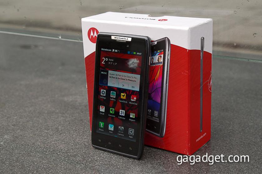 RAZRешите представиться. Обзор Android-смартфона Motorola RAZR XT910 ...