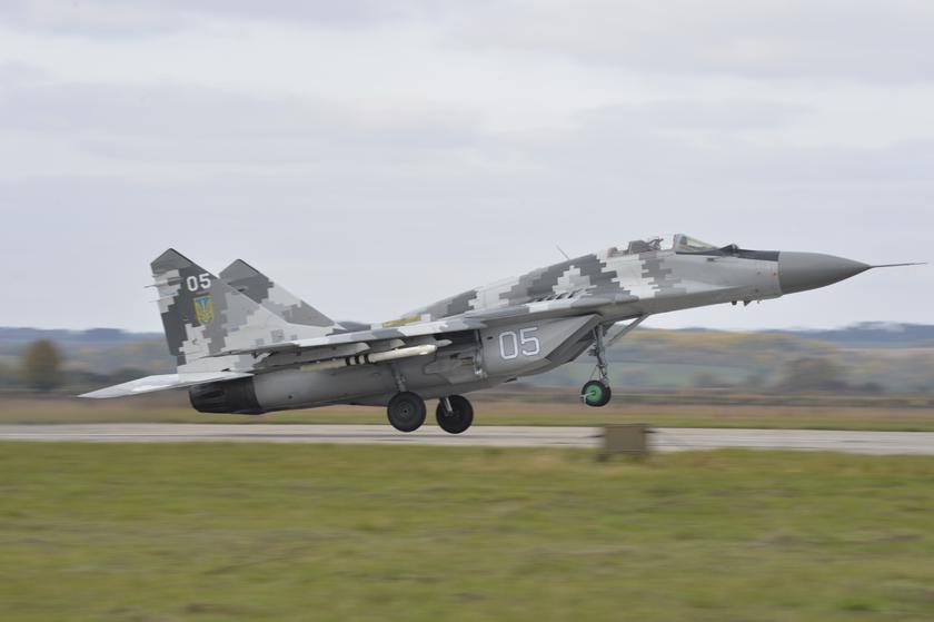 Video of a very rare Ukrainian MiG-29 fighter jet with R-27 and R-73 ...