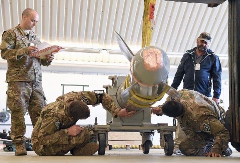 US B61 variable-yield nuclear bomb may have been damaged in the ...