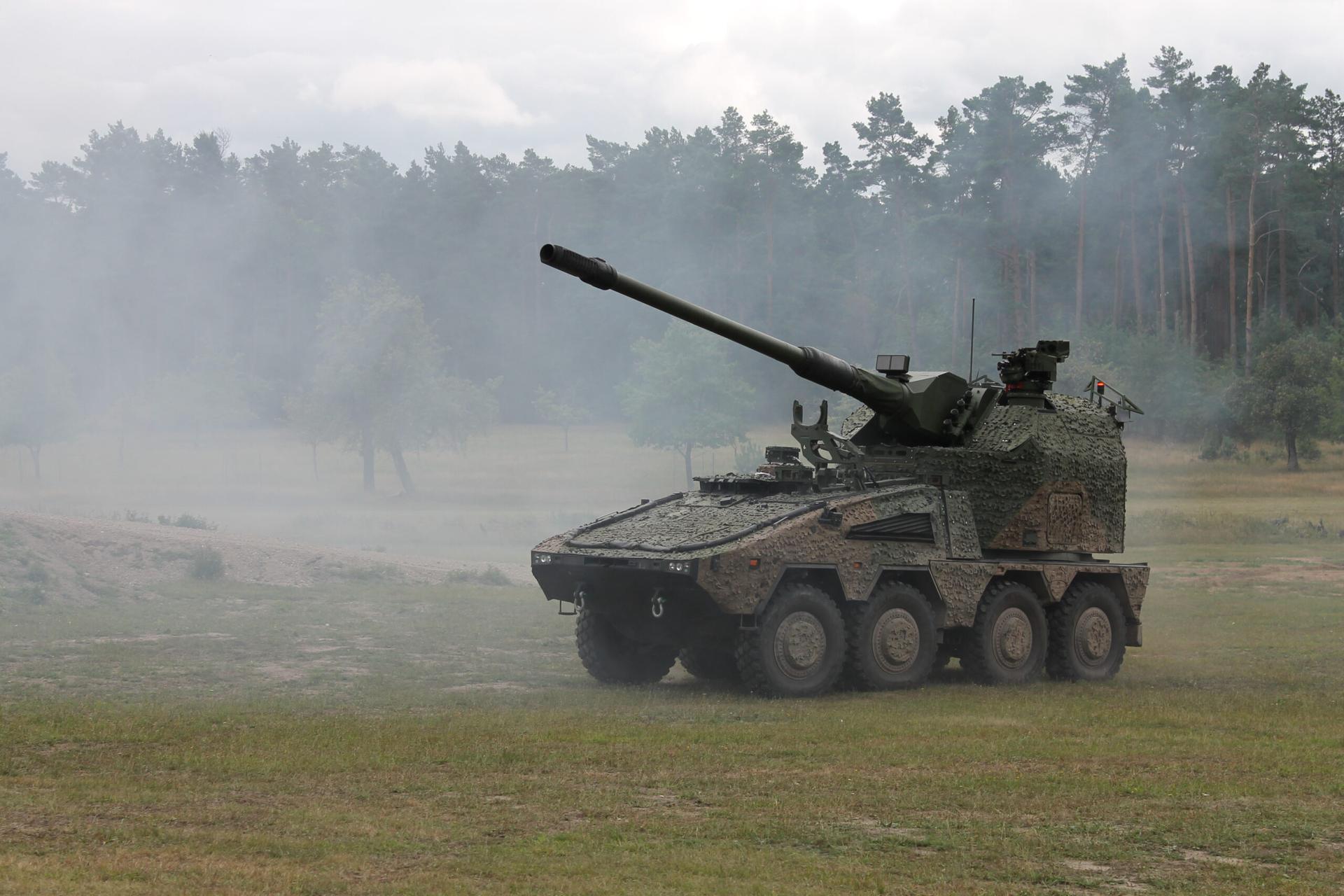 When Ukraine will receive modern self-propelled howitzers RCH 155 based ...