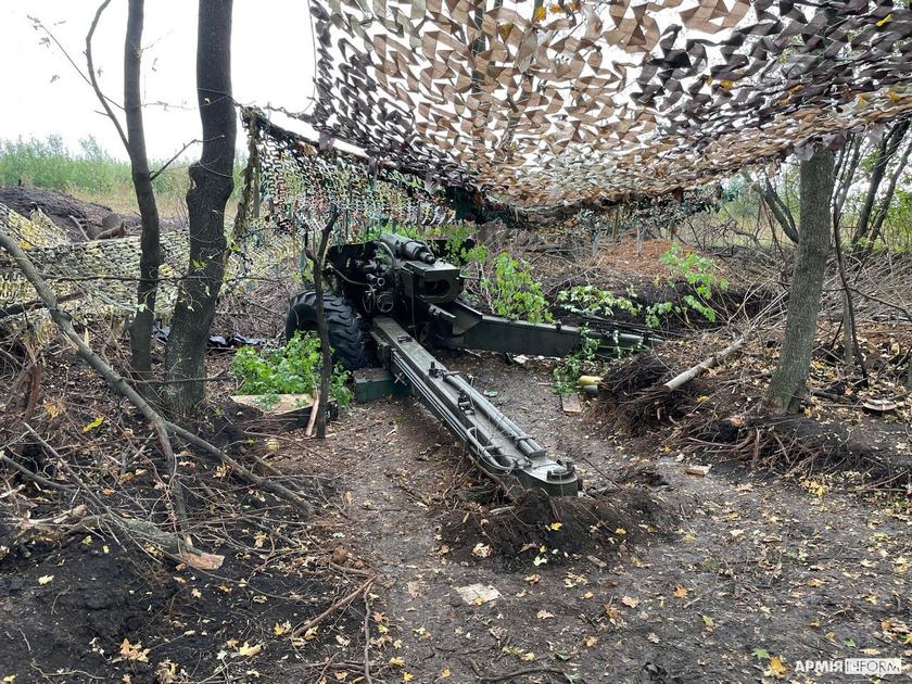 The Armed Forces of Ukraine use Croatian M-46 130-mm howitzers with a ...