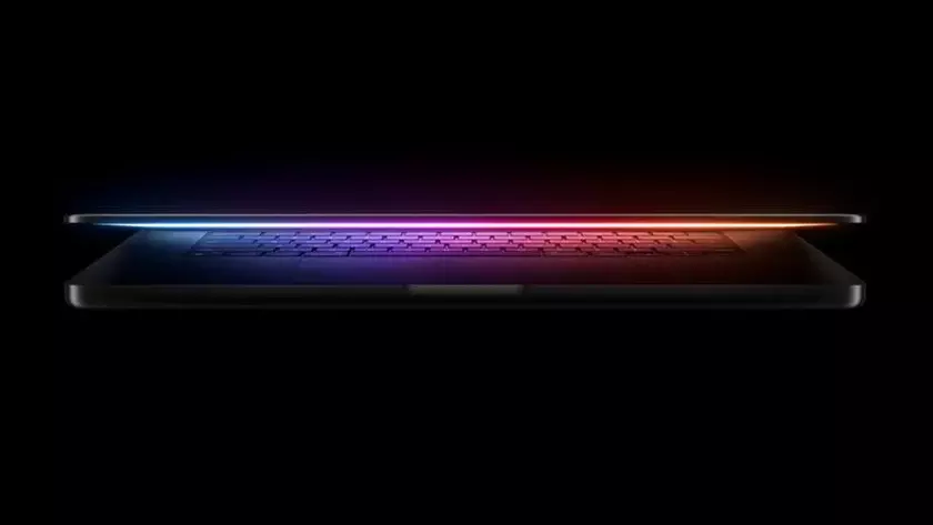 New MacBook Pro has brighter displays for outdoor and dark environments