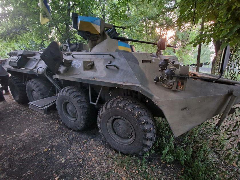 Ukrainians seized the Tigr-M armored car and BTR-82A | gagadget.com