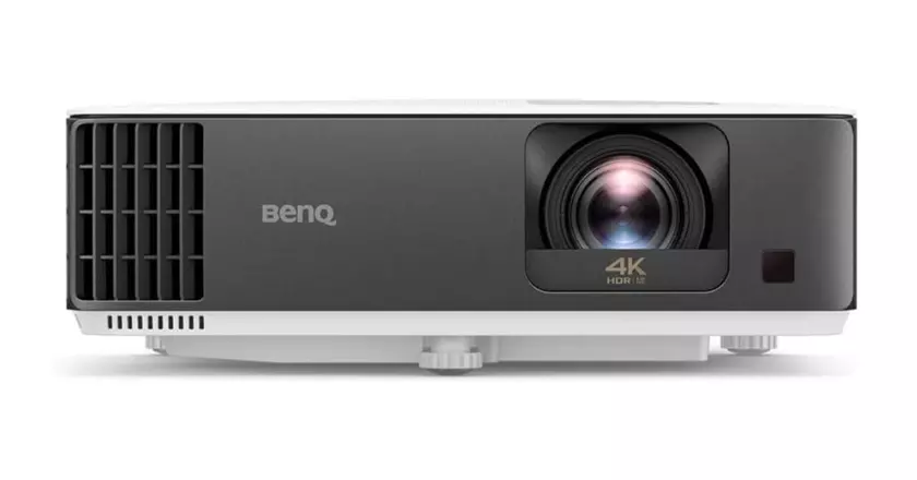 7 Best Projectors for Bright Rooms in 2025 | Brightest Projector for ...