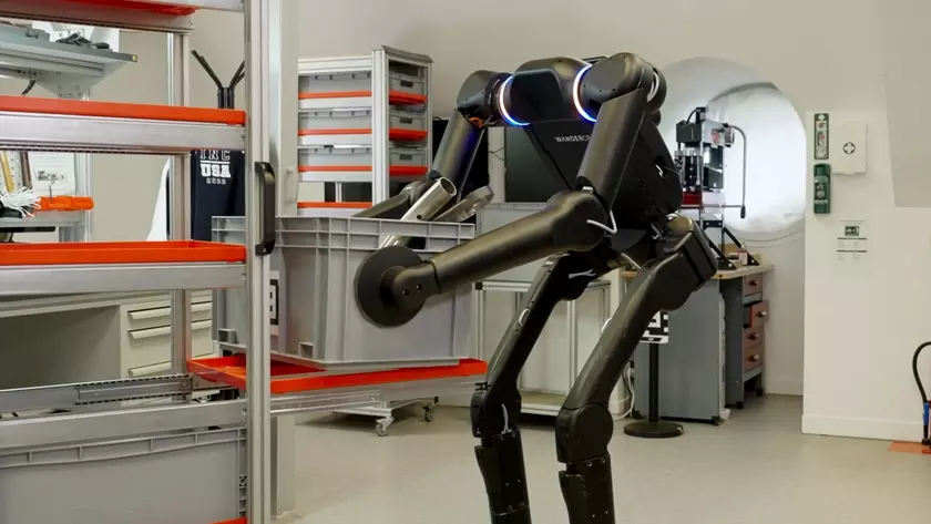 Robot Calvin-40 : l'humanoïde de Wandercraft arrive chez Renault
