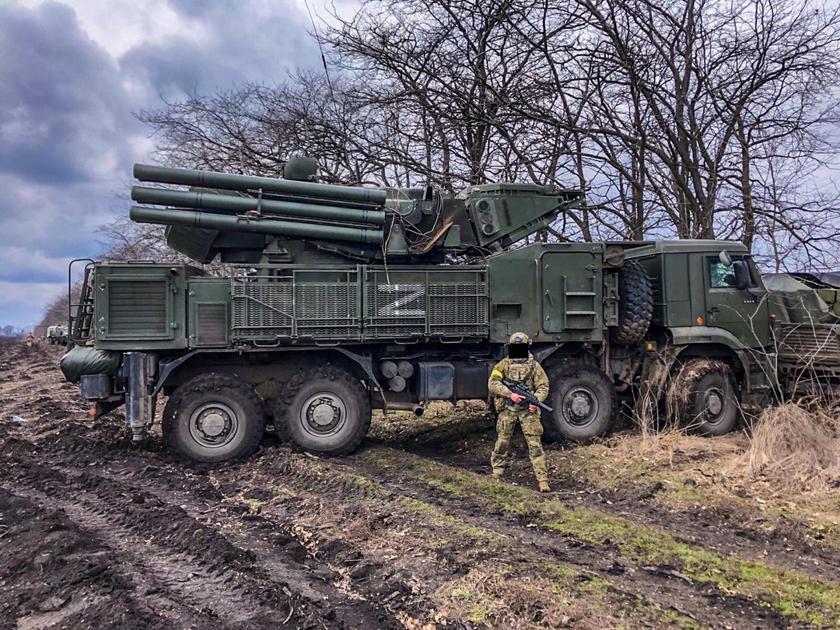The Ukrainian Armed Forces used the captured Russian Pantsyr-S1 rocket ...