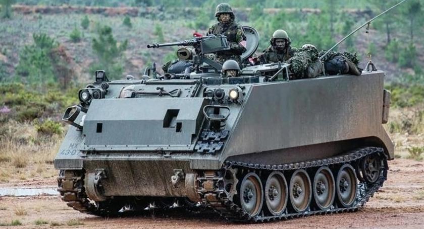 Lithuania handed over 120-mm Panzermörser mobile mortars based on the M113 tracked armored ...