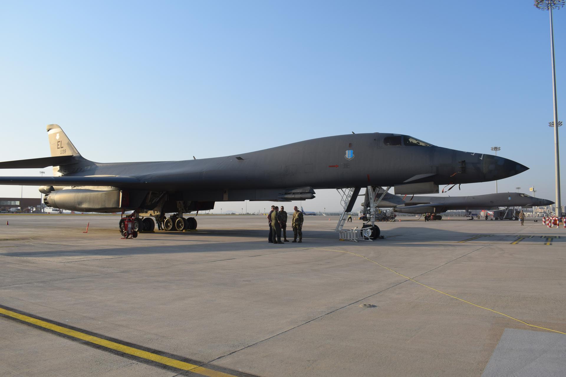 US deploys first-ever B-1B Lancer supersonic strategic bombers in India ...
