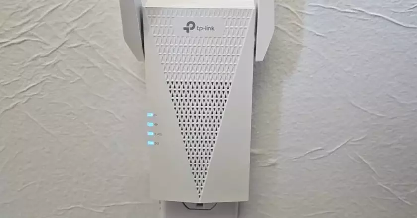 5 Best WiFi Extenders for Spectrum in 2025 - Comparison and Review