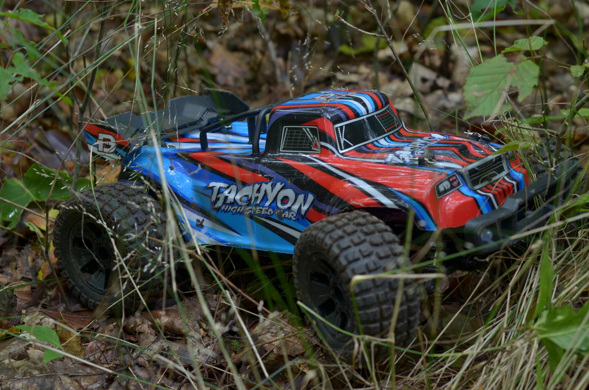 Deerc 210E - The Best RС Car For Off-Road On The Speed | gagadget.com