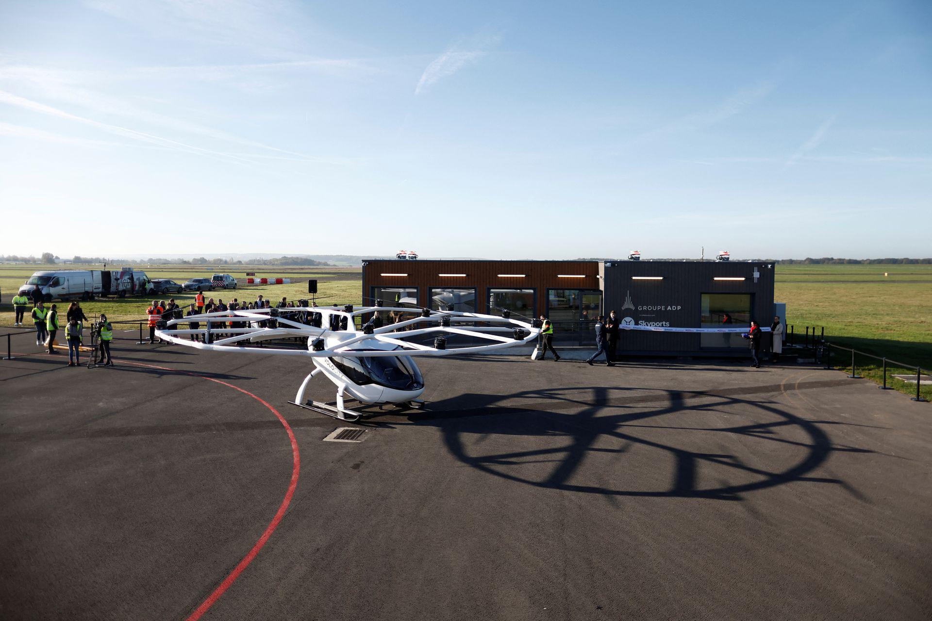 Volocopter air cab first took off with a passenger on board - the first ...