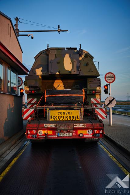 Hungary receives first self-propelled howitzers Panzerhaubitze 2000 under $565 million contract ...