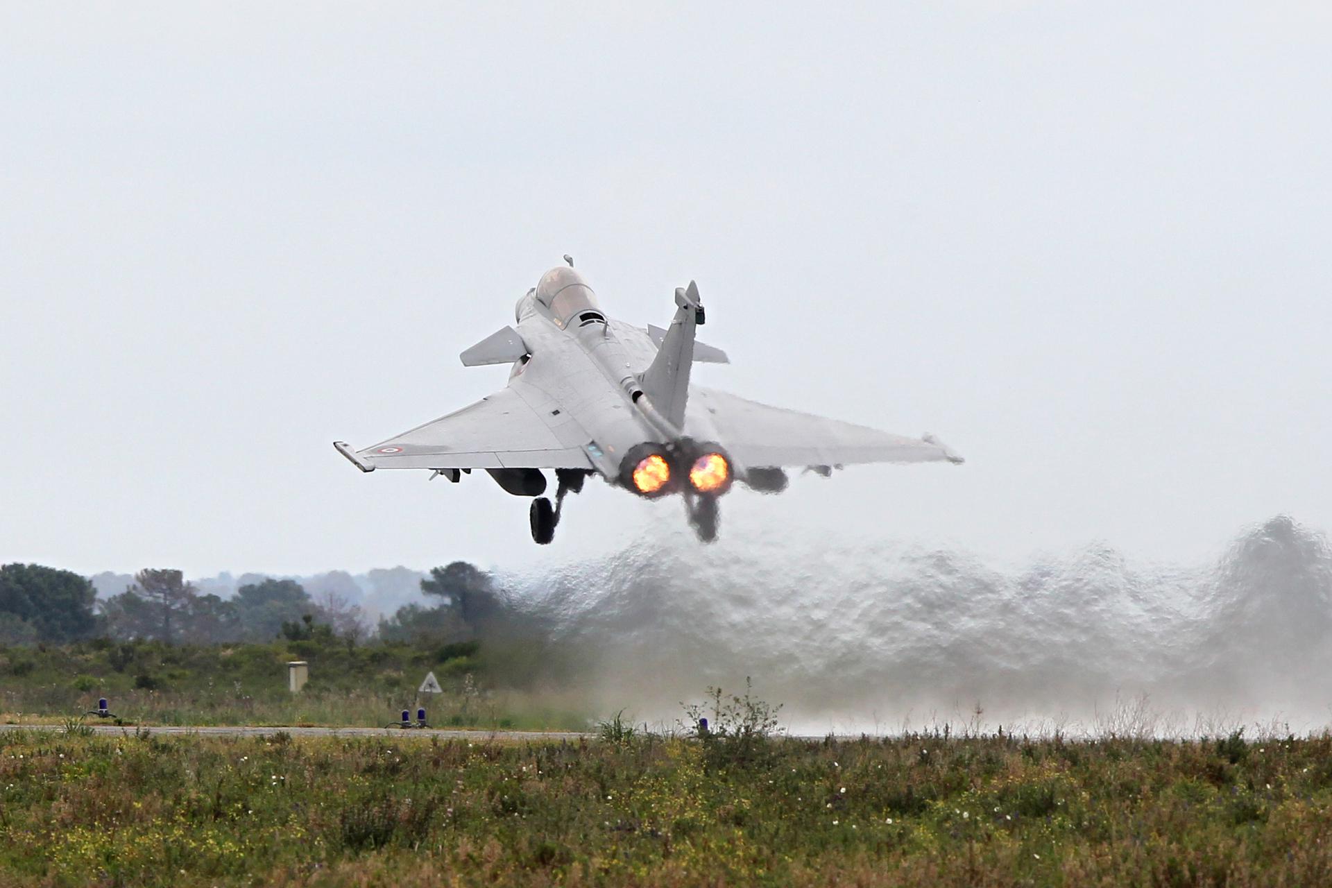 Qatar may order 24 French Dassault Rafale fighters and upgrade 36 ...