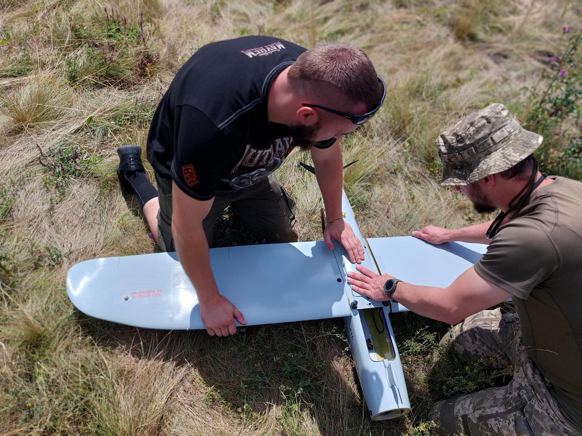 The first Ukrainian Leleka-100 drones, purchased by the Come Back Alive ...