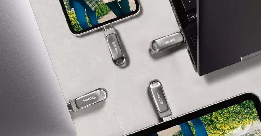 7 Best USB for DJs in 2026 | USB Stick for DJ Comparison and Review
