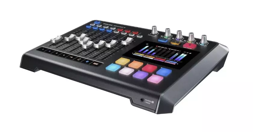 7 Best Podcast Audio Mixers in 2026 | Mixers for Podcasting Comparison ...