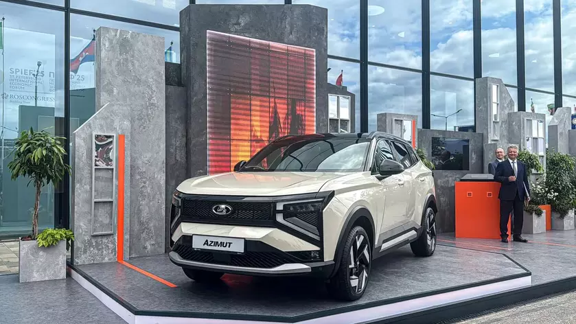 Lada Azimut Avtovaz S First Crossover With A Hint Of The Latest Technology