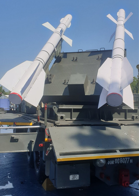 India unveils Samar-2 air defense system with P-27T missile and Tatra 815 chassis | gagadget.com