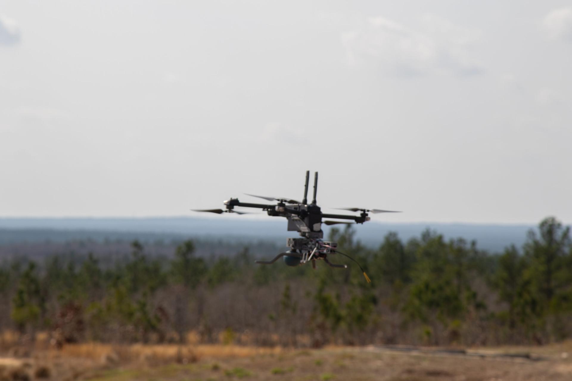 US Army chooses between Golden Eagle MK2, Swift and Skydio R47 drones ...