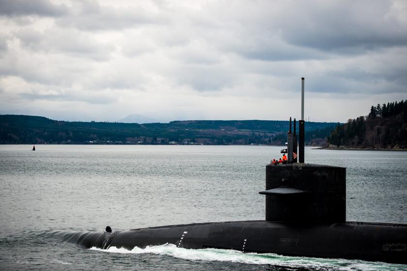 USS Kentucky (SSBN-737) is the first in 42 years American nuclear ...