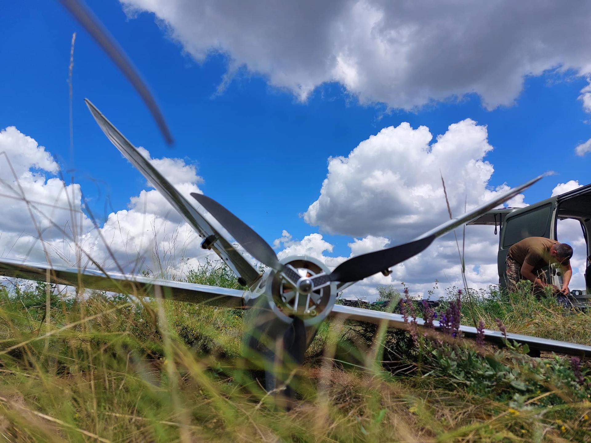 The first Ukrainian Leleka-100 drones, purchased by the Come Back Alive ...