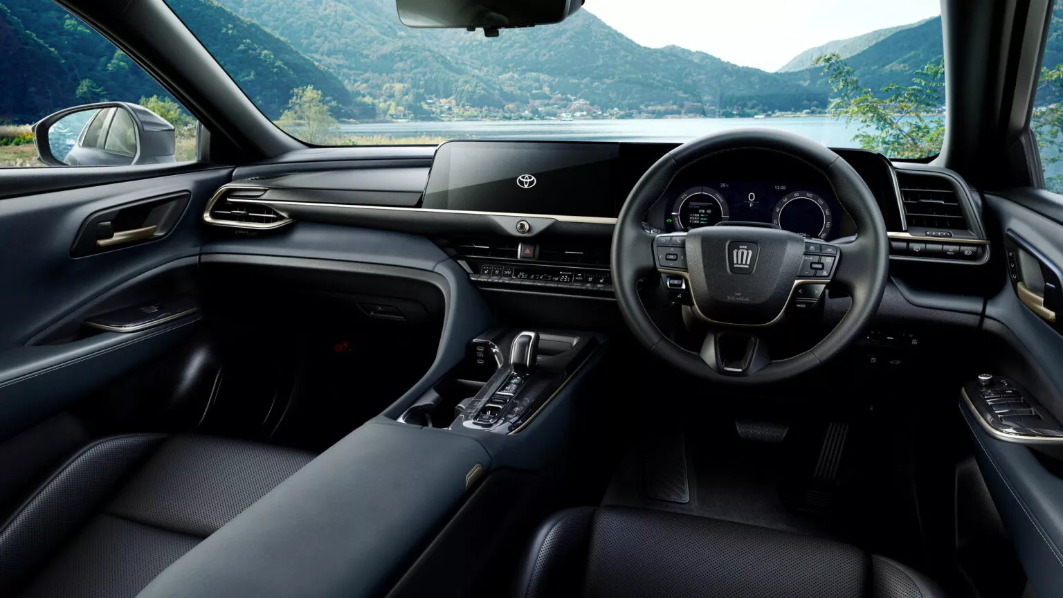 Toyota has unveiled the new Crown Estate: overview and features